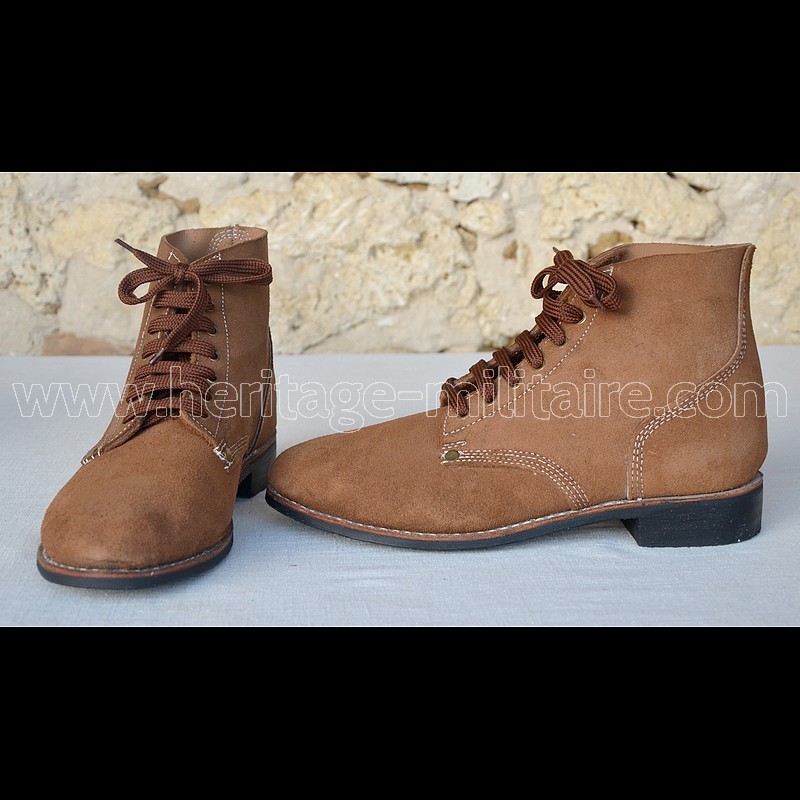 Brogan infantry US WWII dark leather color