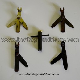 Weapon & accessories