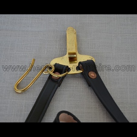 Saber rings with metal fasteners