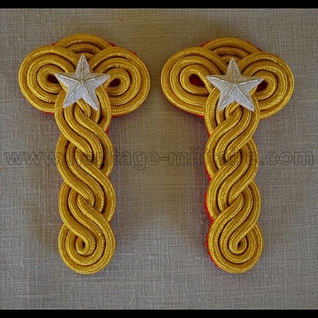 Shoulder boards "Clover" with embroidery rank